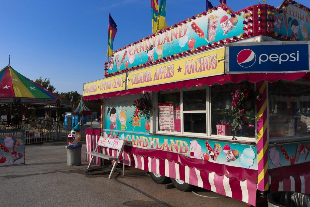 Jewell students welcome the change in season with the Liberty Fall Fest ...